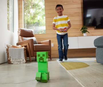 MINECRAFT Exploding RC Creeper | Mattel